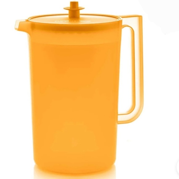 Tupperware | Kitchen | New Tupperware Classic Sheer Gallon Pitcher ...
